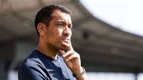Giovanni Van Bronckhorst Modifica El Once Inicial Del Feyenoord En Una
