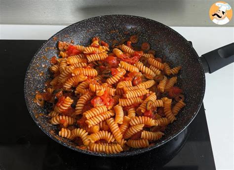 pasta with olive sauce cheap tasty and easy to prepare