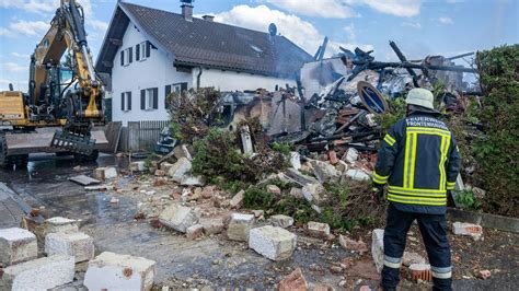 Niederbayern Nach Explosionen In Frontenhausen Bleibt Ursache