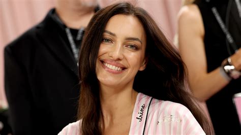 Irina Shayk Bradley Coopers Ex At Vs Fashion Show 2025 Photos