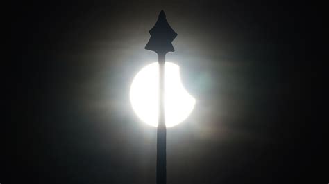 What Time The Solar Eclipse 2026 Takes Place In Uk Today Manchester