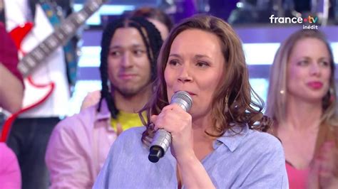Ce Nest Pas Très Drôle Émue Céline Frôle Lélimination Dans N