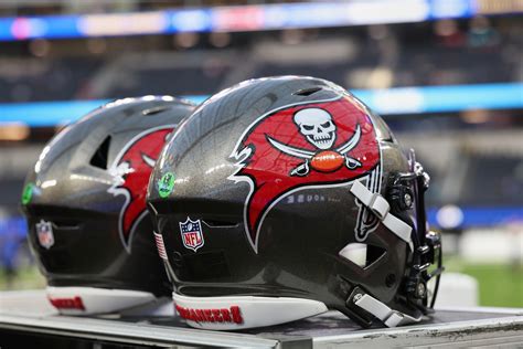 Bucs Sign Cb To Practice Squad
