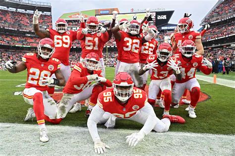 Why Are The Chiefs Moving To Kansas Heres When The Nfl Team Will