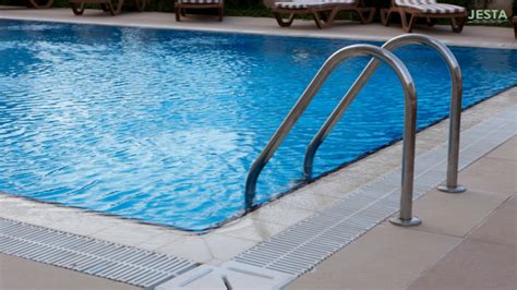 ระบบสระว่ายน้ำ Overflow คืออะไร ทำงานอย่างไร