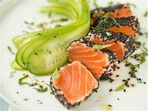 Tataki De Saumon Au Sésame Découvrez Les Recettes De Cuisine De Femme Actuelle Le Mag