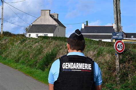 Finistère Un Couple Et Ses Filles Retrouvés Morts Une Enquête Pour