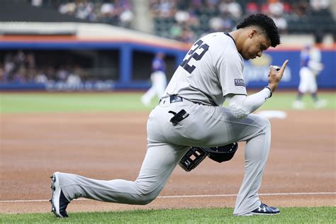Yankees Mets Reportedly Offer 710 Plus Million Contracts In Juan Soto