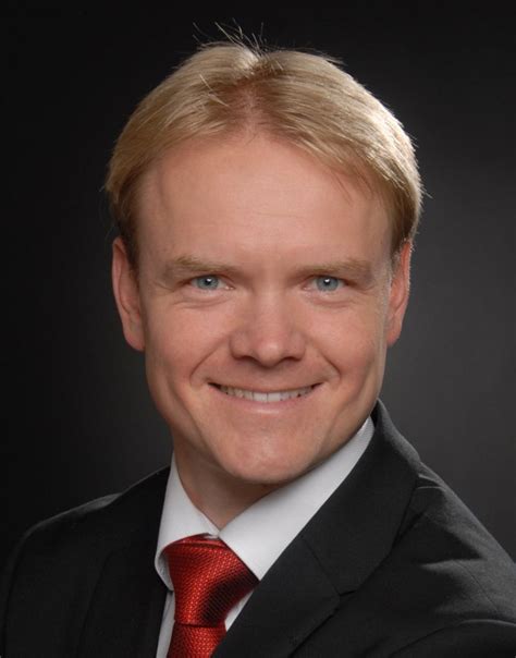 Alexander Hemmann Tenor Short Biography