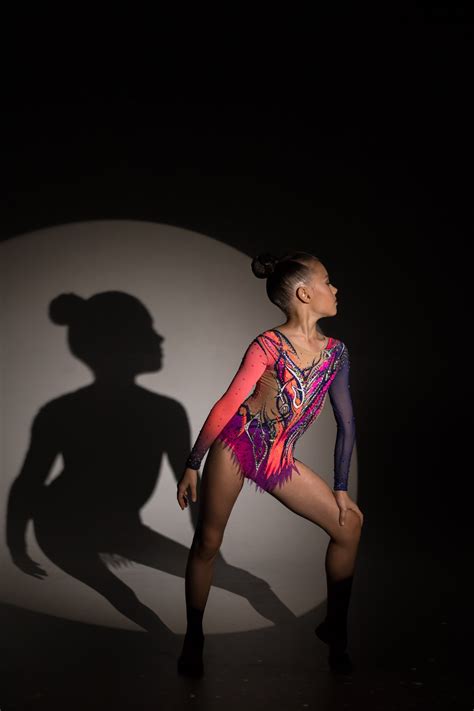 Купальник для художественной гимнастики Затерянный мир — купить в