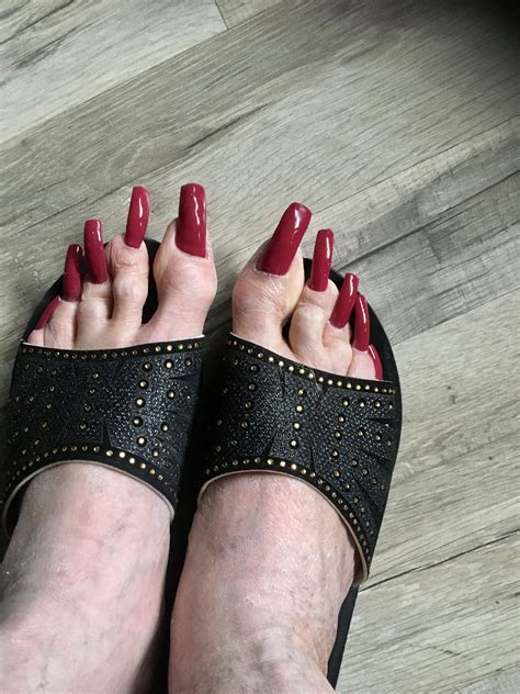 Acrylic Nails Toes Long At Derek Spencer Blog