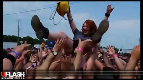 Feel The Girls Crowd Surfing Porn Videos