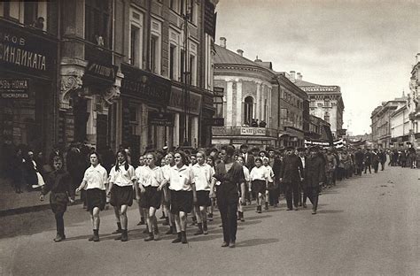 May 1, 1928 demonstration, Moscow, Soviet Russia, Демонстрация на 1 мая ...