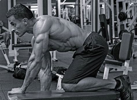Top Bicep Training Mistakes How To Correct Them SimplyShredded