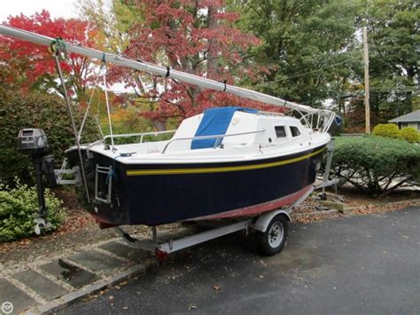 2001 West Wight Potter 19