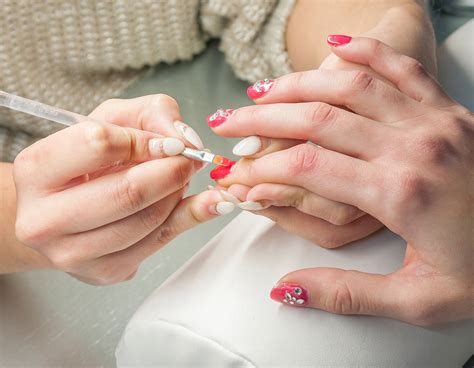 Acrylic Hard Gel And Nail Extensions The Right Thing For You Read The Guide Treatwell