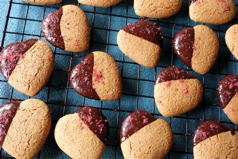 МЕДЕНИ БИСКВИТИ „СЪРЦЕ“