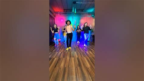 ผู้สาวซิ่นมัดหมี่ ต่าย อรทัย Youtube