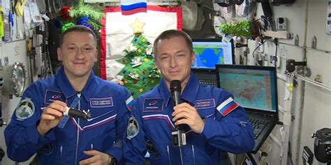 Сансрын нисгэгчид дэлхий нийтэд Шинэ оны мэнд дэвшүүлэв