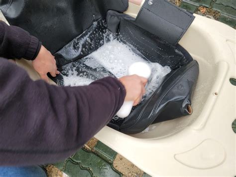 자동차 운전석 조수석 가죽시트 이물질 제거 세차 청소 방법 네이버 블로그