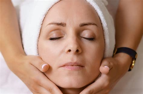 Under The Skin Pimples Causes And Treatments SILKOR Oman