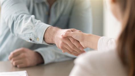 Las 7 Prácticas Para Construir Relaciones Efectivas En El Trabajo Y