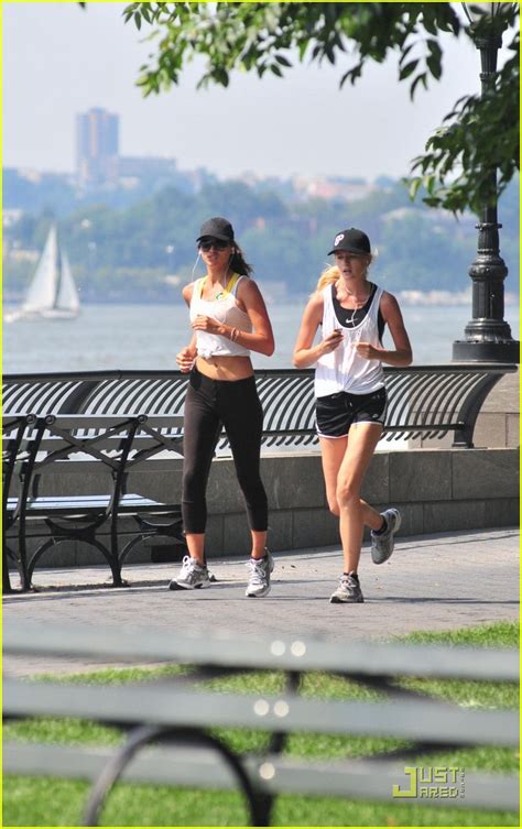 Photo Irina Shayk Run 04 Photo 2562876 Just Jared