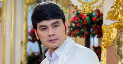 NsƯt Kim Tiểu Long Từng Phải đi Bưng Nước Cho Kim Tử Long Và Cơ Duyên