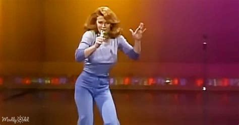 Ann Margrets Unforgettable Performance Lights Up Carson Tonight Show