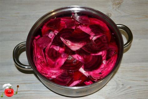 Маринована капуста з буряком швидкого приготування Помідорка