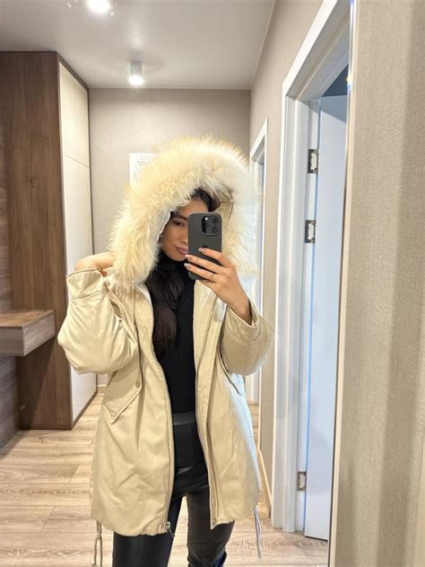 Зимова куртка з хутром — ціна 2000 грн у каталозі Парки Купити жіночі речі за доступною ціною на