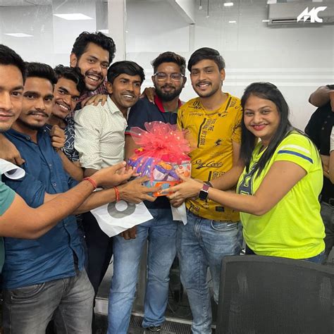 Mobilecoderz On Linkedin Funfriday Fridaymood Funatwork Workculture Funactivity Workplacefun