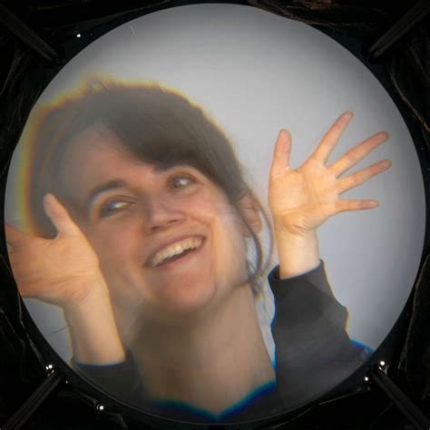 Reverse Perspective Portraits · Volzo