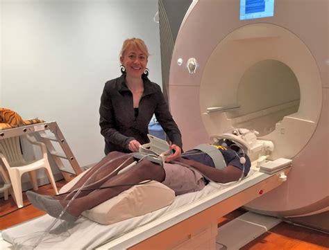 Researchers Mri Lab Neuroscape