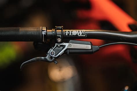 Review Sram Introduces New Code And Level Stealth Brakes