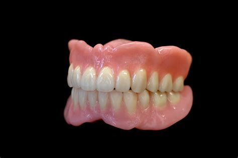 Gebitsprothese Noodprothese Implantaatprothese And Huisbezoek