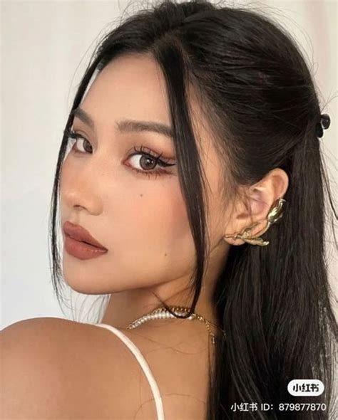 ทำเองได้ ทรงผมไปงานแบบง่ายๆ ไม่ต้องเกล้าผม Ladyissue เว็บรีวิวเครื่องสำอาง ชุมชนผู้หญิง ฮา