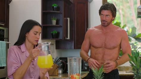 Auscaps Christopher Russell Shirtless In A Costa Rican Wedding