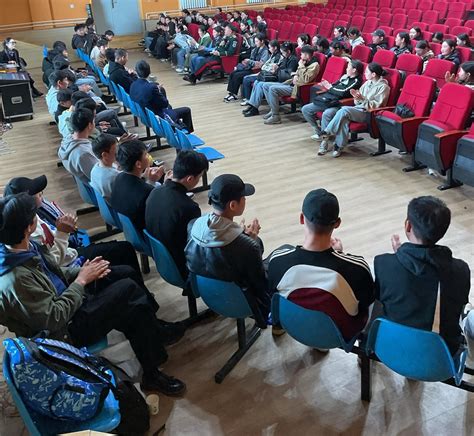 Бригадын генерал Төмөрбаатарын Лодойдамба Залуу үеийн хүмүүжлээр “Зөв Монгол иргэн” төлөвшүүлэх нь