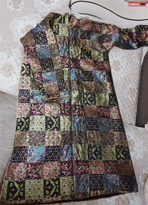 Хиймэл үстэй дотортой дээл 250 000 ₮ №9090927 In УБ — Баянзүрх Дээл Sell Buy Ads On Unegui Mn