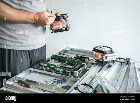 Man Engineercollectorindependent Self Computer Assembly Mounting