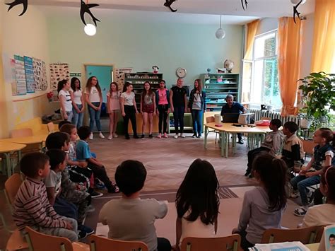 Заключителна изява на групата за занимания по интереси „Цветен камертон“ по Проект „Твоят час