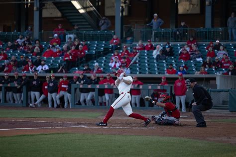Caron Leads Huskers To 7 6 Win Vs Nicholls University Of Nebraska