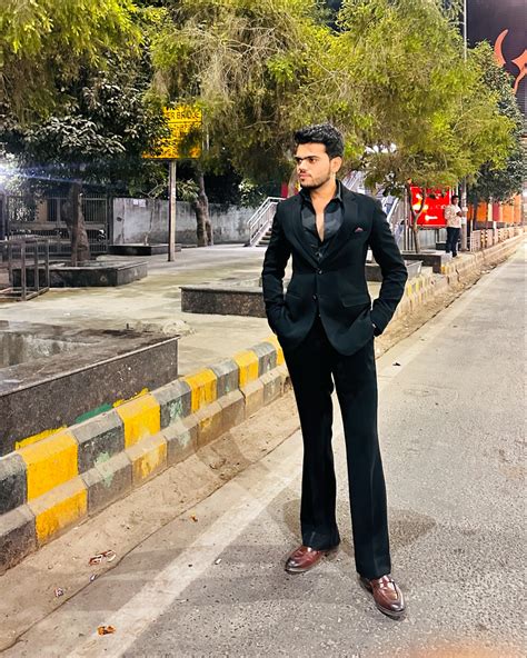 adv priyanshu bidhuri priyanshubidhuri2727 instagram photos and videos