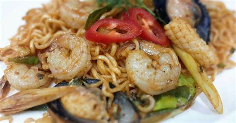 Tom Yum Ramen Recipe By Kanya Cookpad