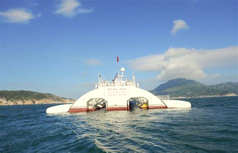 鹰式波浪能发电装置 万山号”已顺利投放并成功发电 中国科学院广州能源研究所