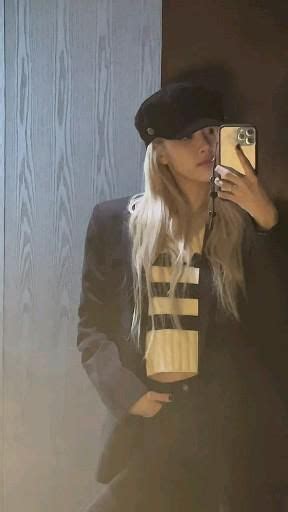 Roseee Cutee Blackpink Rose Lisa Blackpink Instagram Rose Outfits