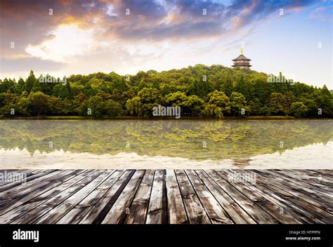 Beautiful Hangzhou West Lake Scenery Leifeng Pagoda In Afterglow Stock