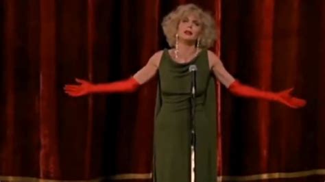 Marisa Paredes Así Es El Emotivo Homenaje Del Festival De Cannes