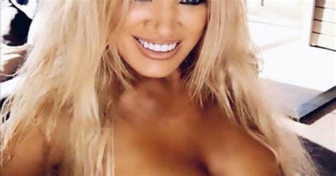 Worlds Hottest Grandma Shares Jaw Dropping NAKED Photo And Proves
